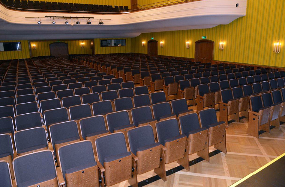 Auditorium Bestuhlung - flw-buero.at